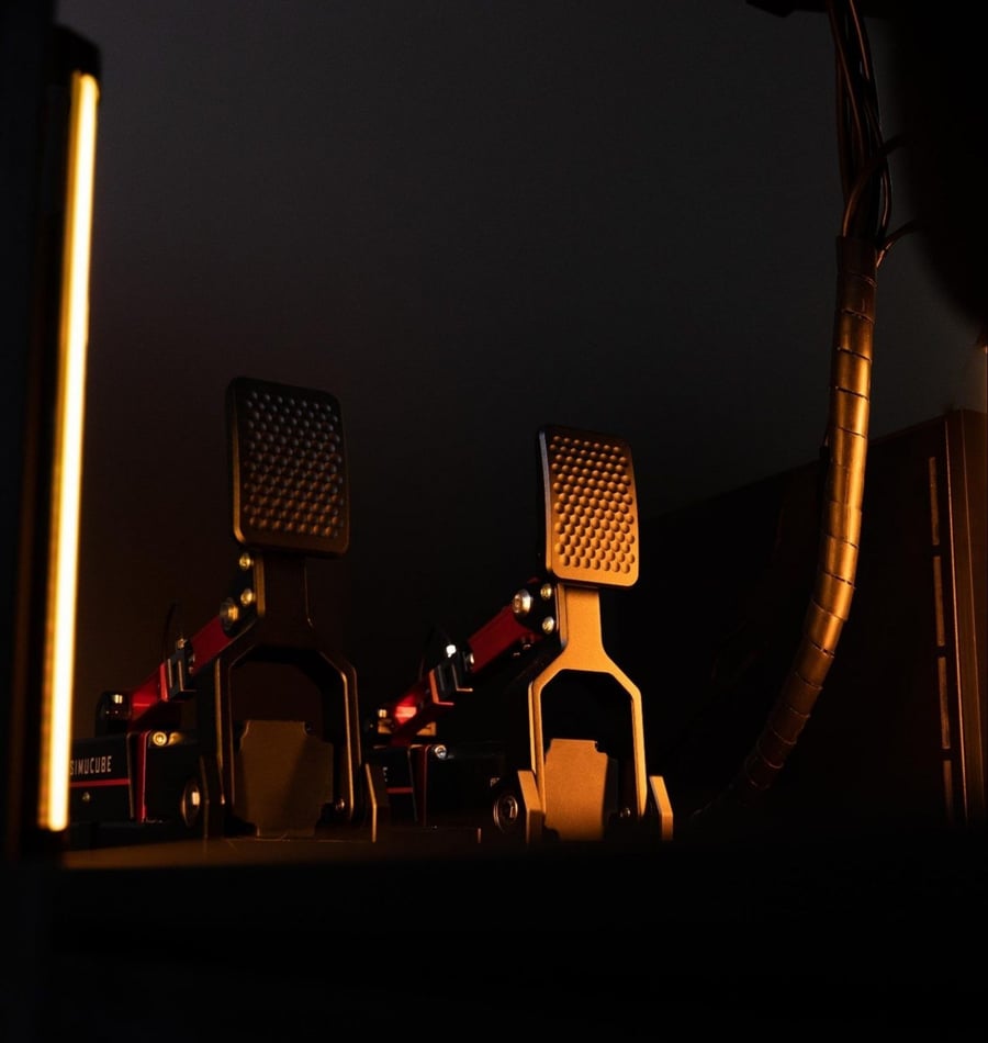 Combining VR and Pioneering Simulation Gear for the Ultimate Sim Racing ...